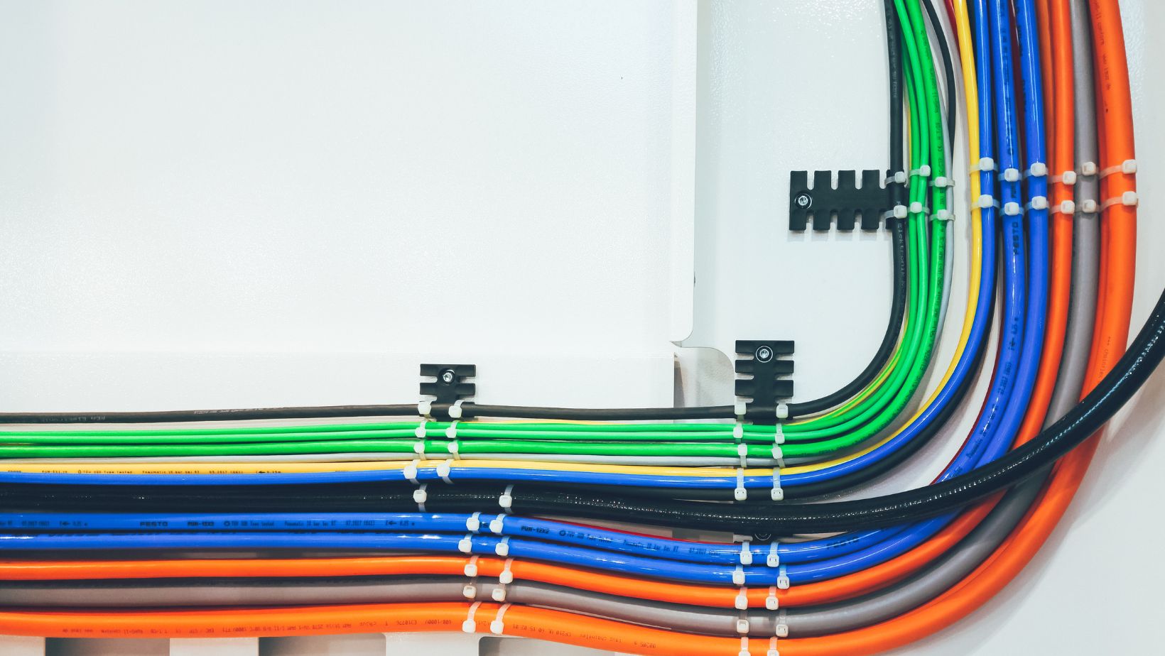 Cable Molding: The Ultimate Guide - Entretech.org